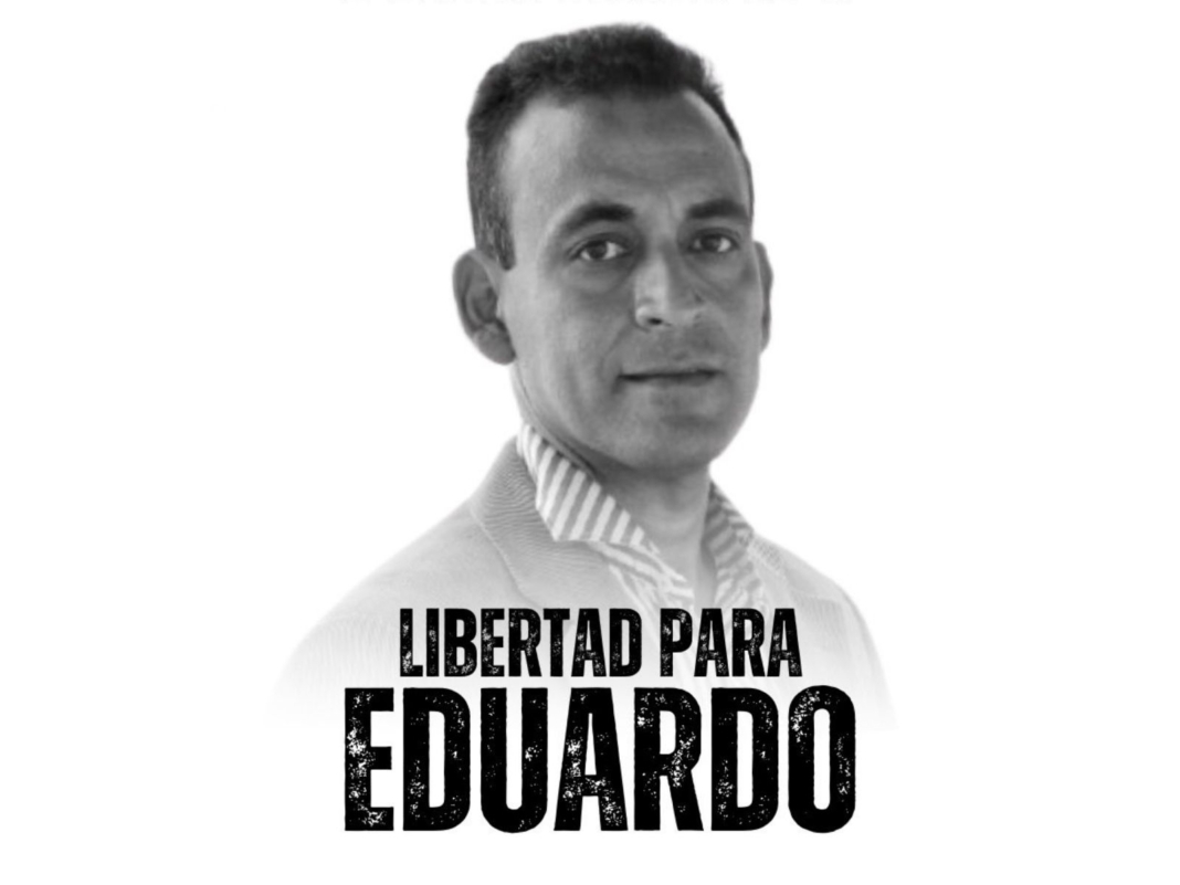 Defensor Eduardo Torres: un mes detenido y aislado en El Helicoide ...